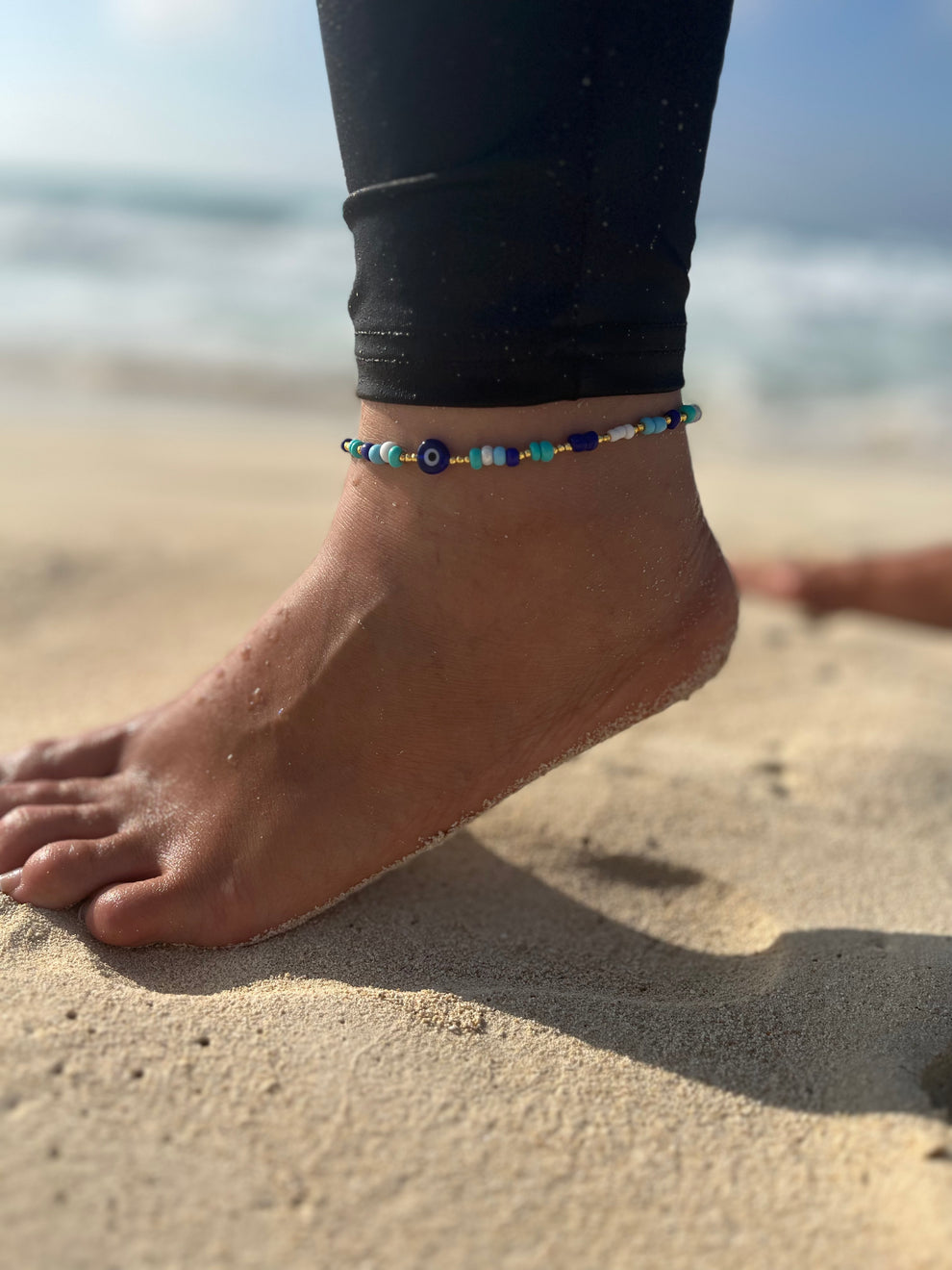Shades of blue anklet – Yomn Jewellery